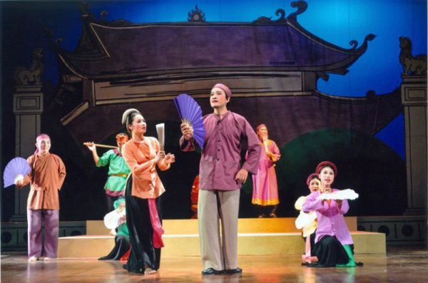 Hát chèo là gì? Nguồn gốc, đặc điểm của nghệ thuật hát chèo